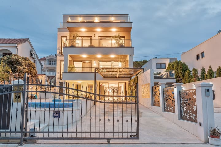 Luxury Beachfront Villa Destiny - Pool - Trogir - Trogir