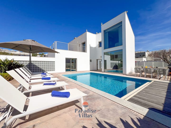 Luxury 4-suite Villa, Pool, Jacuzzi, Games Room - Albufeira