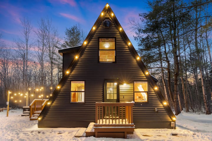 A-frame W/ Hot Tub & Fire Pit &  Pet Friendly - Finger Lakes, NY