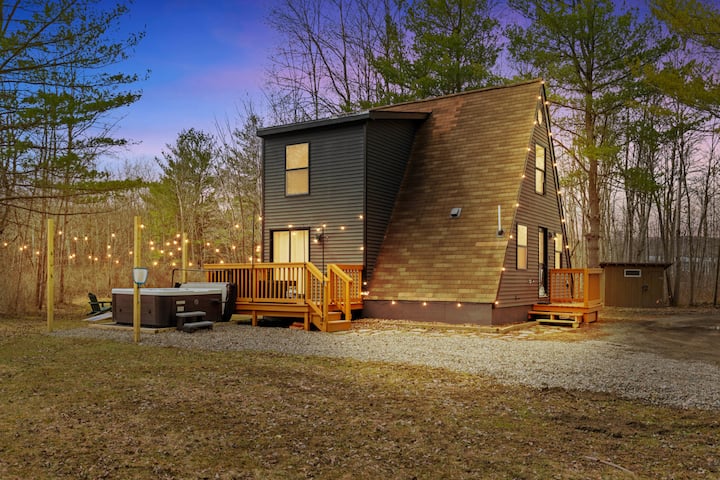 A-frame W/ Hot Tub & Fire Pit &  Pet Friendly - Finger Lakes, NY