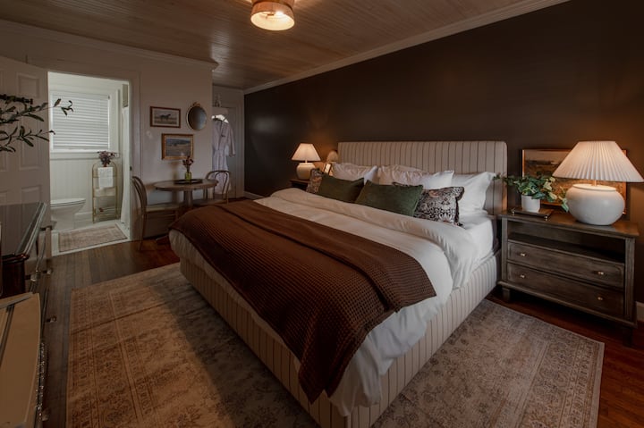 Historic Riverview Inn | Three - Chattanooga, TN