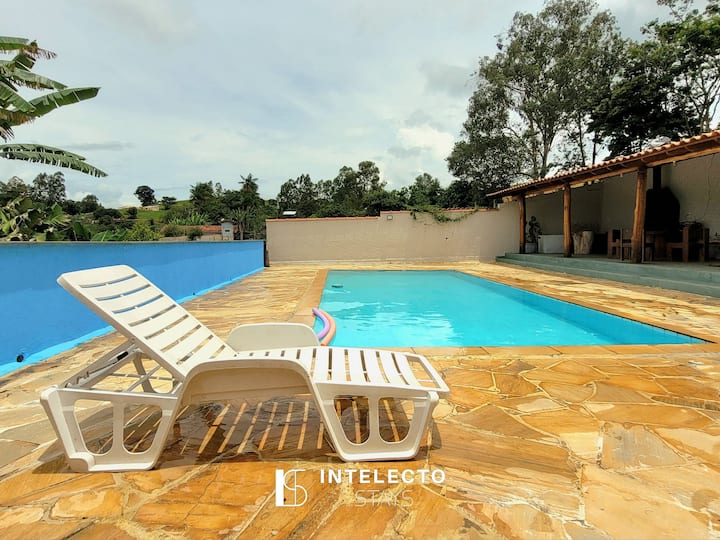 Sítio C/ Piscina, Churrasqueira E Sala De Jogos - Caldas