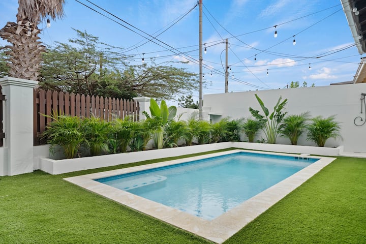 Backyard Bliss: 4br Pool Home, 4min To Eagle Beach - Aruba