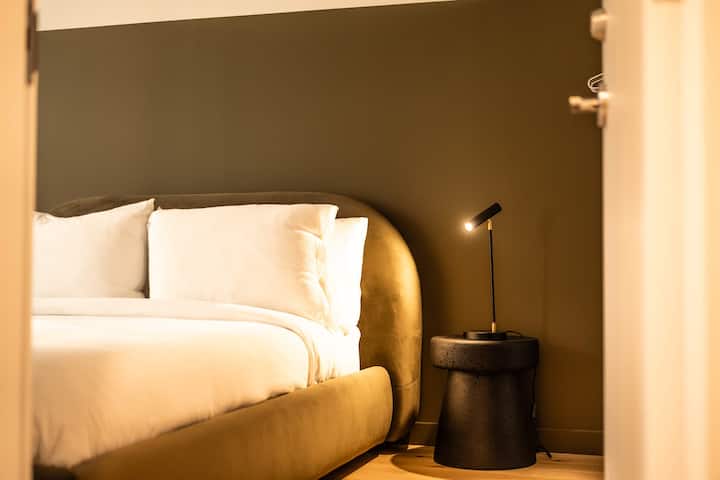 Boutique Hotel-apartment | 5br All-ensuite - Montréal, QC