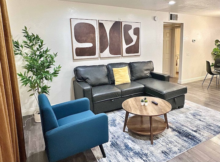 Renovated 2br/2ba Lv Strip Condo Pool Gym Jacuzzi - Henderson, NV