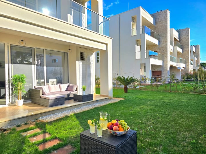 Sanpietro Holiday Homes 299 - 알바니아