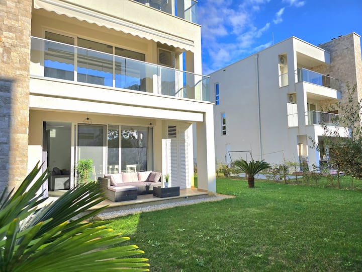 Sanpietro Holiday Homes 299 - Albania