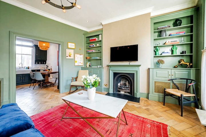 The Chelsea Flower 2 Bed -By Out Of Office Lifesty - Chelsea