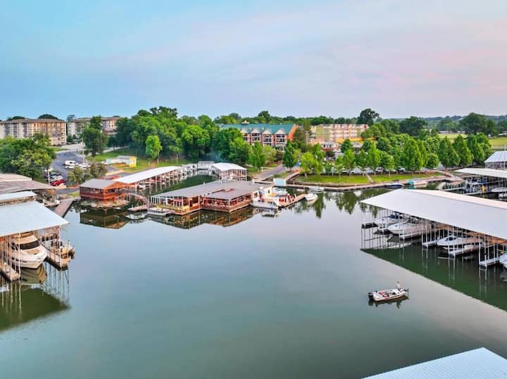 New Listing The Crow's Nest At Turtle Bay Marina - Hendersonville, TN