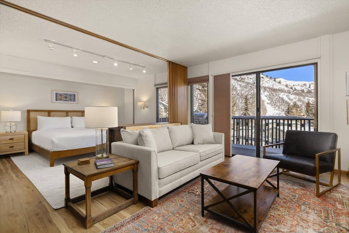 Snowmass Base Village Area. Pool/ht/grill/balcony - Snowmass Village, CO