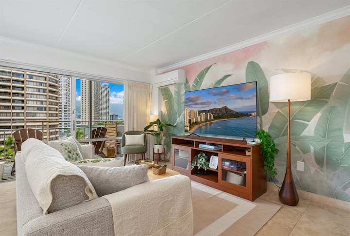 Tropical King Studio At Ilikai Waikiki - Honolulu, HI