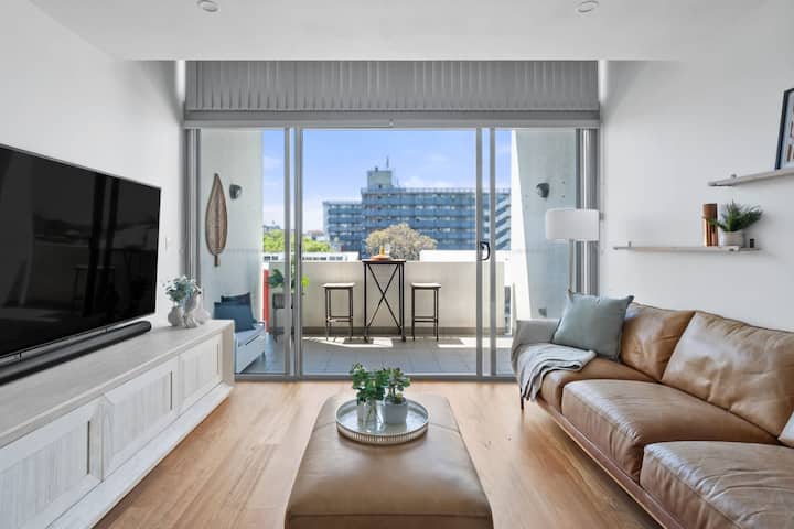 Camperdown Hideaway With Parking - The University of Sydney