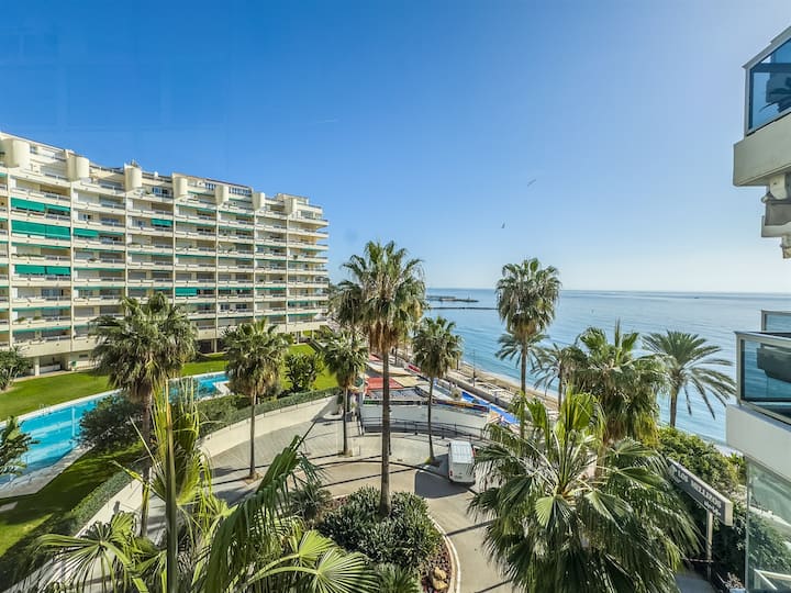 Palm Beach 4th Floor Studio & Sea Views - Marbella
