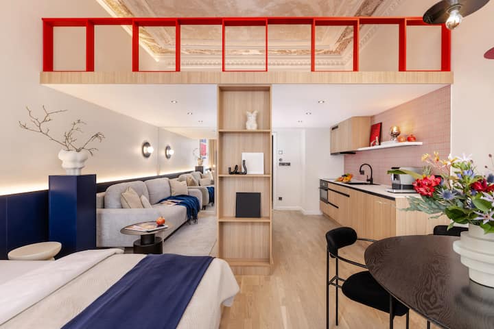 Turnkey | Wenceslas Square Two Level Apartment I - Prague