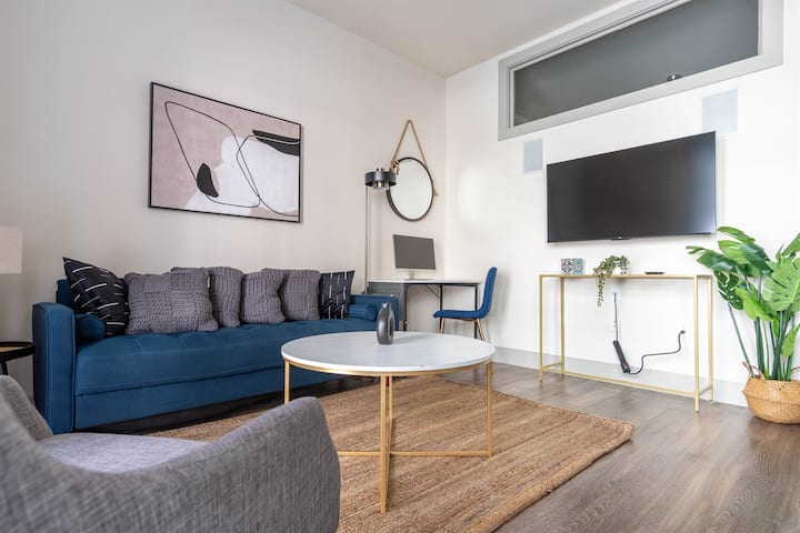 Luxurious 1br Suite | Pool, Parking, Gym Access - Plano, TX