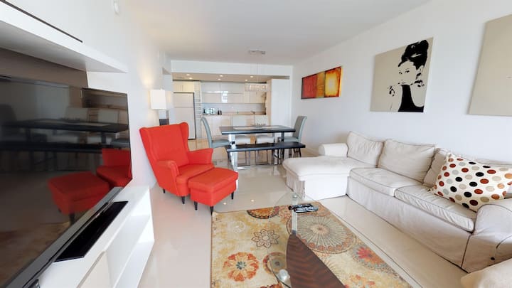 Ocean Reserve 620 - Modern  Bay View Apartment! - Sunny Isles Beach, FL