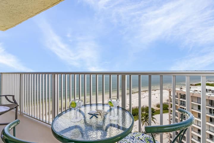 Ocean View And Steps To The Beach - Oceans Twelve - Fort Myers Beach, FL