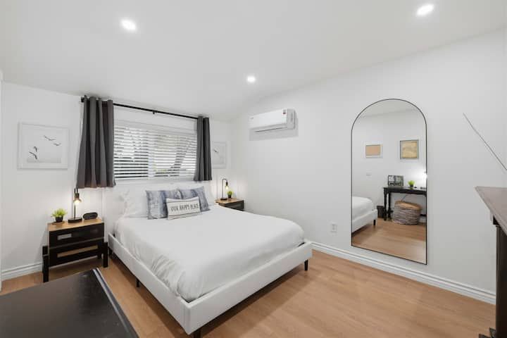 Modern Guest Suite, Fireplace, Patio, Bbq, Parking - Simi Valley, CA