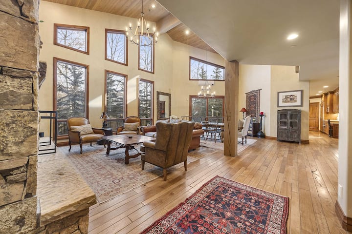 Luxury Mountain Retreat With Hot Tub In Park City - Park City, UT