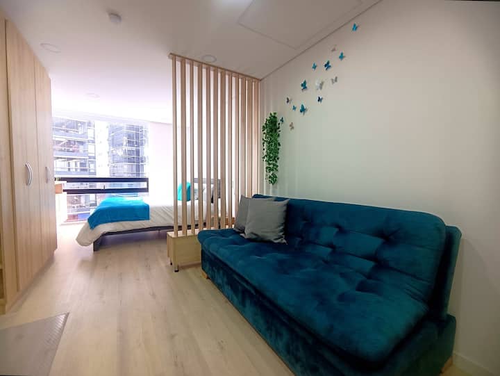 Loft, Queen Bed, On‑site Coworking - Bogota