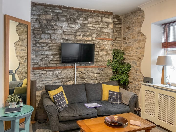 The Nest - Llandeilo