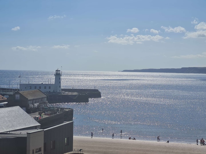 Yorkshire Rose - 2 Bedroom Apartment Sleeps 6 - Scarborough