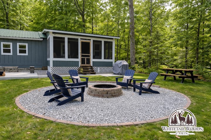 Whitetail Woods Cabin | Pond + Hot Tub - Indiana (State)