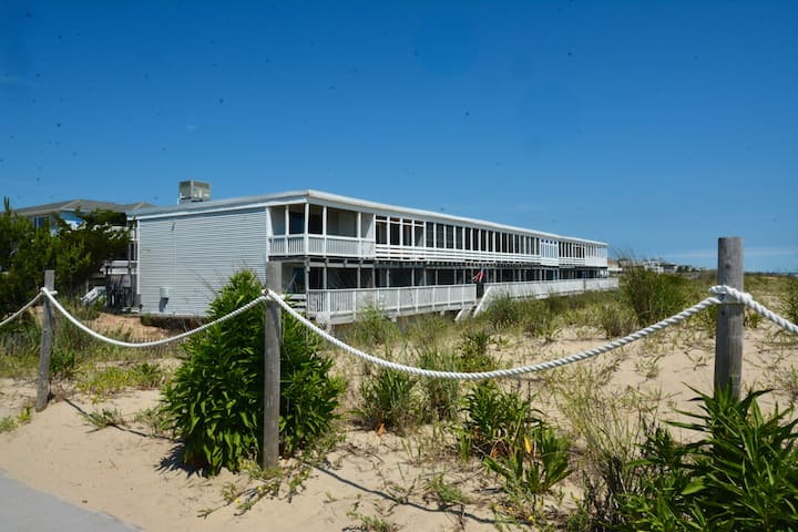 7oceanfront Pet Friendly Townhouse In Dewey Beach - Dewey Beach, DE