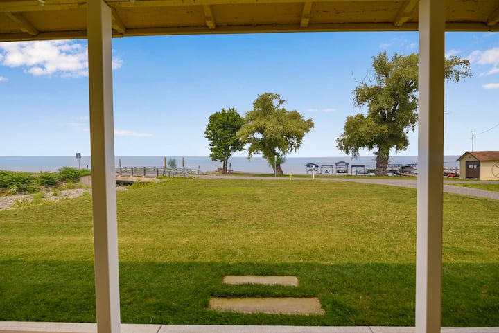 On The Rocks - A Wine Country Wonder! - Dundee, NY