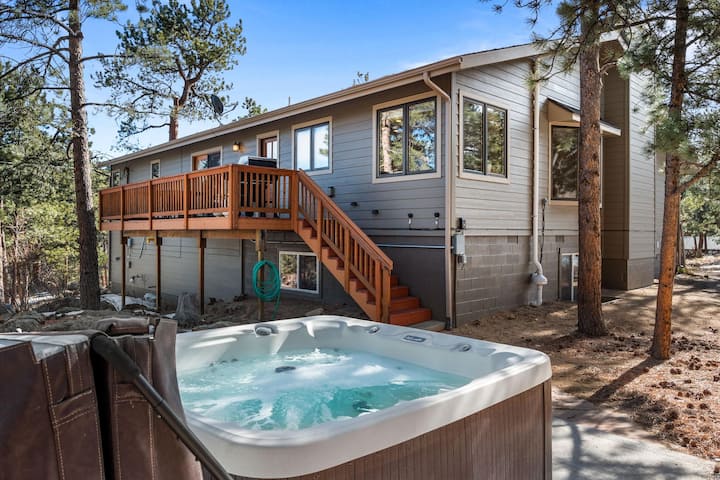 Mountain Forest Scenic Home | Hot Tub - Estes Park, CO