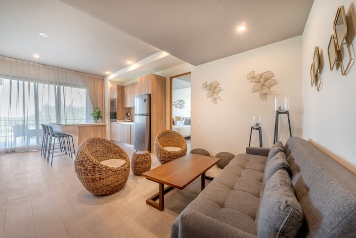 Oceanview Condo Steps From Beach & Pool - Playa del Carmen