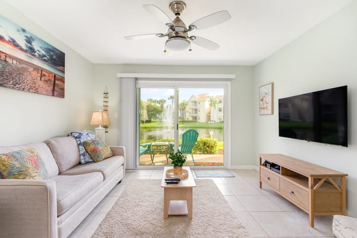 Tranquil Pond Oasis Near Beach - Melbourne