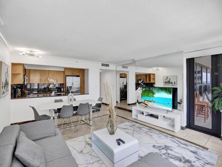 Gorgeous 2 Br Condo W Beach Amenities & Gym 1004 - Miami Beach