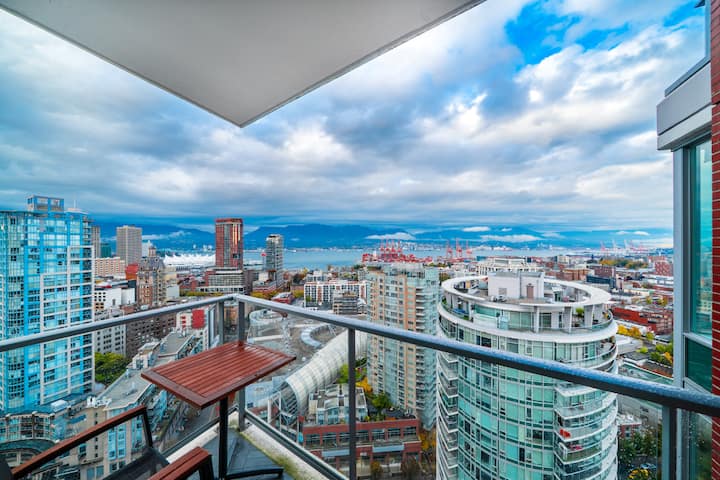 3 Bed Room Sub Penthouse Ocean And Mountainview - Vancouver