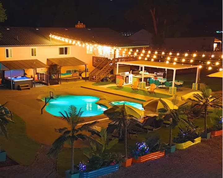 Mcm Sleeps 25, Lounge Pool, Pickleball, And Ufo - Post Falls, ID