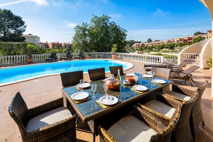 Blueshores-Algarve Company Profile: Airbnb Reviews, Listings ...