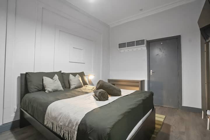 Warm Moseley Studio - 6 - Birmingham