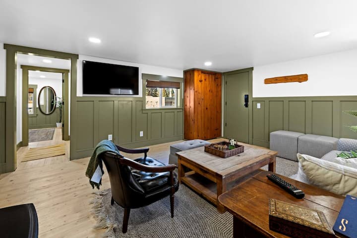 Stylish Downtown Mccall Cottage - McCall, ID
