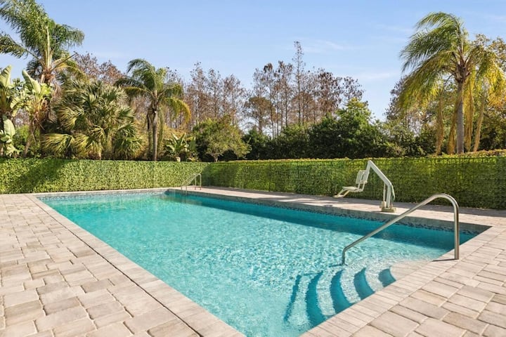 2 Family-friendly Rooms W/ Free Bkf + Outdoor Pool - Orlando