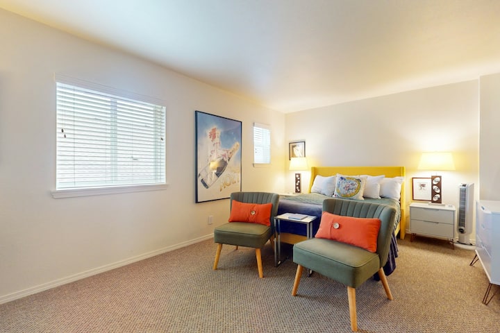 1br Hotel Room Right In Downtown Port Townsend - Port Townsend, WA