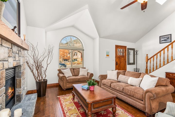 Deer Run Vista | Mid-valley, Sleeps 8, Lg Yard - Snowmass, CO