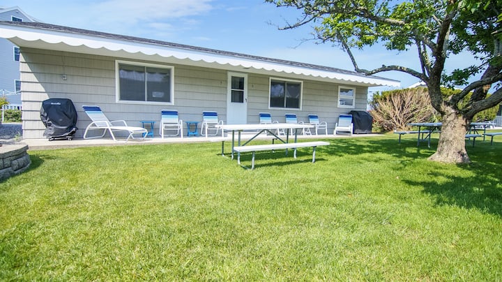 Cottage Across From The Beach! Best Location! - Wells, ME