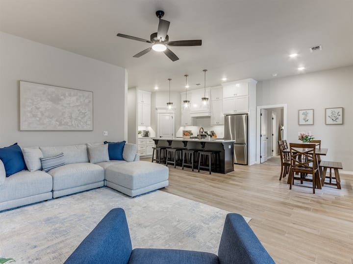 Modern Comforts Await On Scissortail! - Lake Overholser, OK