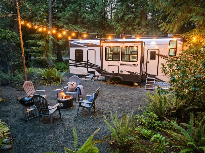Happy Valley Hideaway - 2 Bedrooms And Fire Pit - Sequim, WA