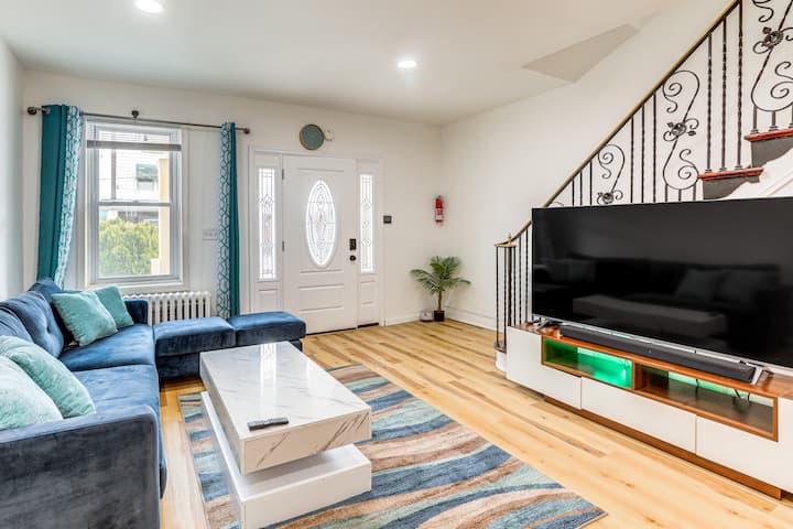 6 Mi To Eagles Games: Stylish Philly Townhome! - Philadelphia, PA