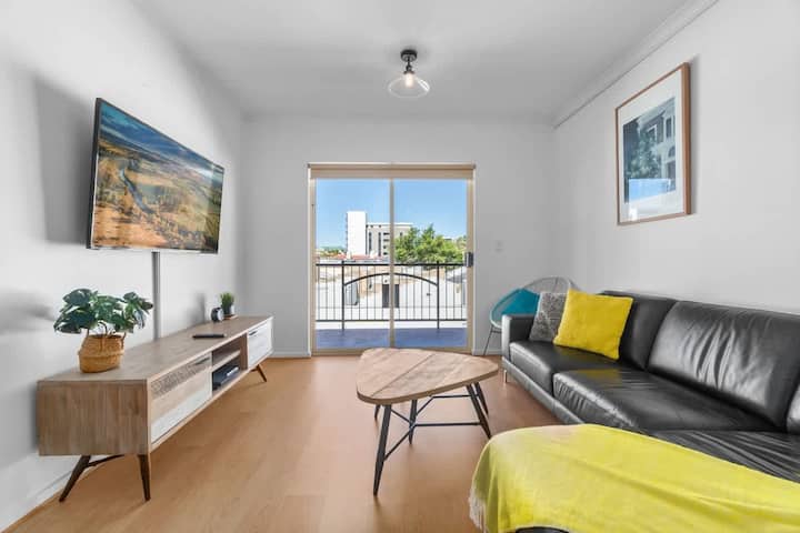 City Haven: Modern 2br Apartment On Carrington St - Adelaide