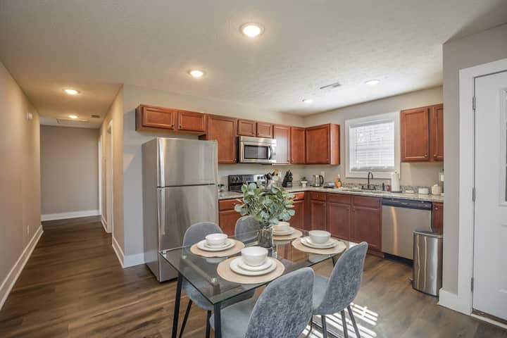 4 Bd Normalview: Comfort & Charm - Bowling Green, KY