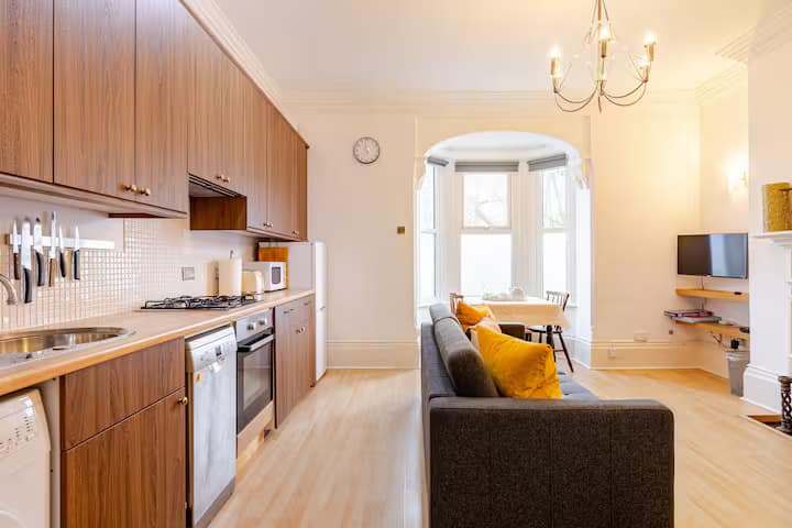 Long Term Stay Contractor 3 Beds - Slough