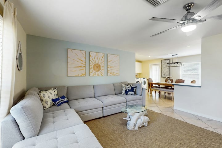 Beachside Home & Guest House With Large Patio - Bonita Springs, FL