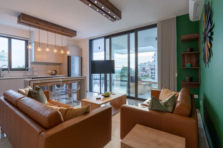 Beachcomber 2-bedroom Apartment In Larnaca - Larnaca